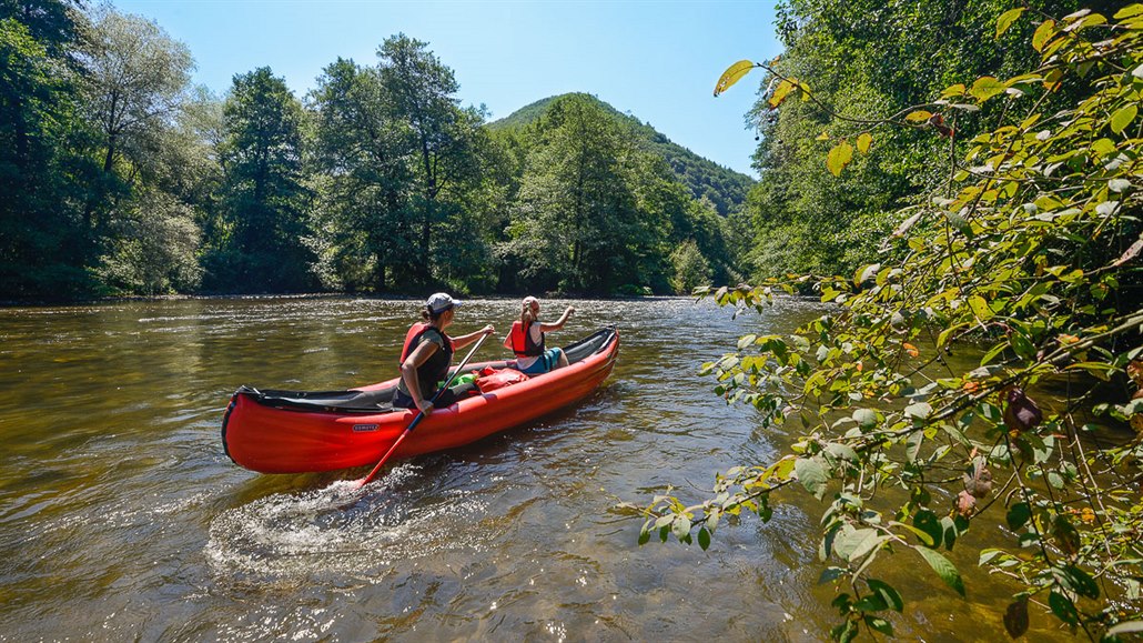 Nejkrásnější řeky Slovenska. Hron si kromě vodáků užijí i milovníci hor ...