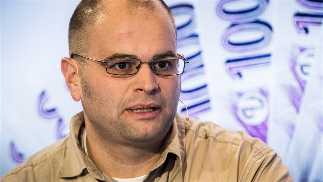 Cenu za občanskou statečnost získal bojovník proti zadlužování Daniel ...