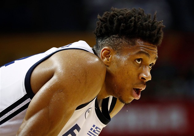 Janis Adetokunbo. Řekové si přivezli do Číny toho nejlepšího - iDNES.cz