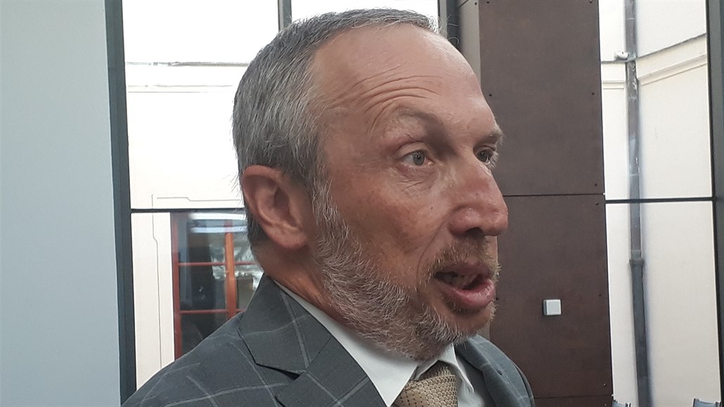 Klaus chce až 200 milionů na kampaň. Lex Babiš se minul účinkem, tvrdí ...