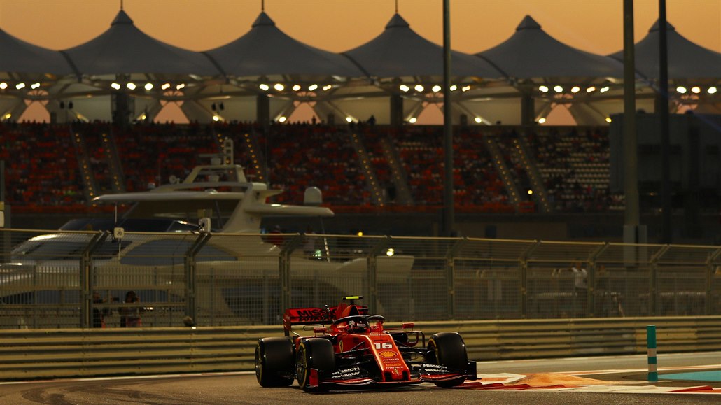 Pilot formule 1 Leclerc suverénně vyhrál virtuální závod v Austrálii ...