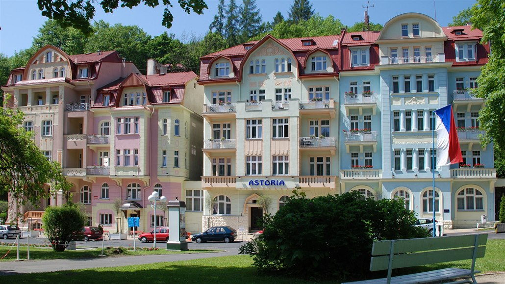 Hory, doly, Jáchymov. Kromě zdraví tu najdete i skvělou architekturu ...