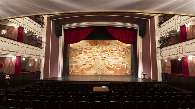 Méně premiér a vyšší vstupné. Moravské divadlo chystá úspornější sezonu ...