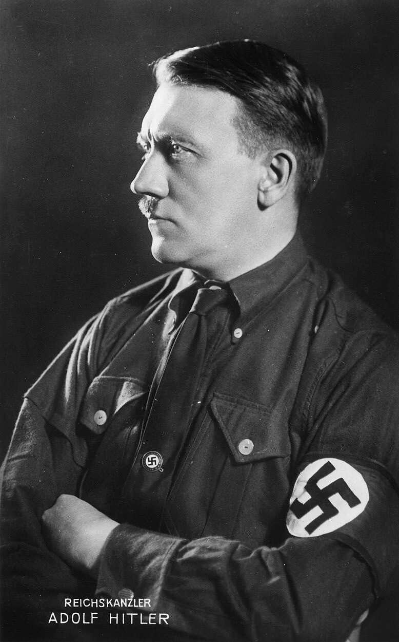 Sám sebe by poslal do plynu. Hitler měl nevyvinuté varle i penis ...