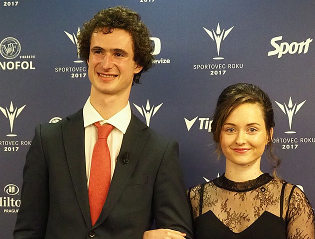 Adam Ondra a Iva Vejmolová měli svatbu v Itálii - iDNES.cz