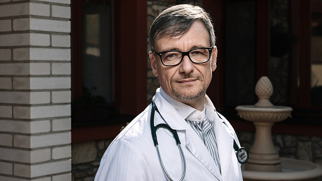 Rath se vyhnul dražbě poloviny domu, dluh zaplatil. Prozradil, kde vzal ...