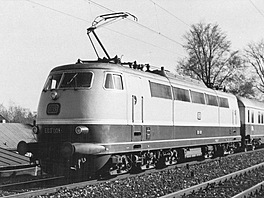 Nejvýkonnější a první „dvoustovková“ německá lokomotiva přišla v roce 1965 - iDNES.cz