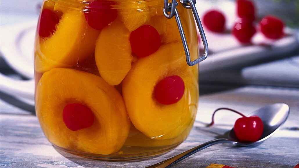 Broskve v brandy – Recepty iDNES.cz