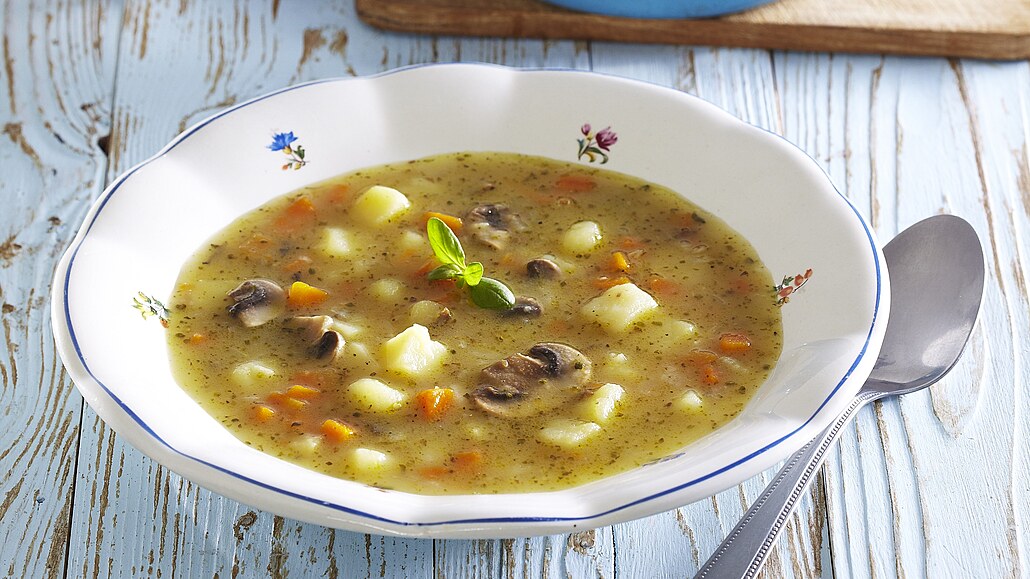 Bramboračka s houbami – Recepty iDNES.cz