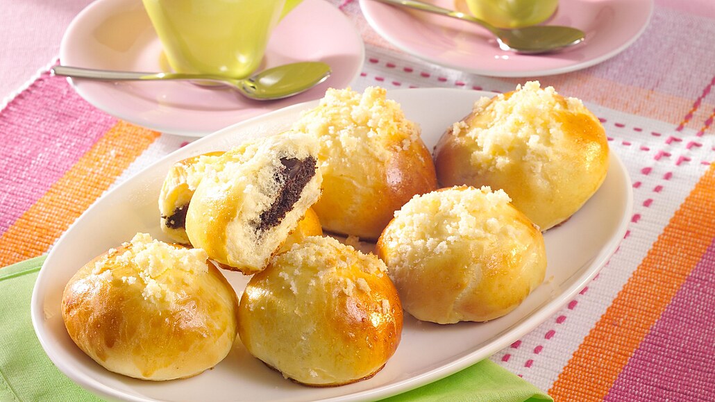 Buchty se švestkami a mákem – Recepty iDNES.cz