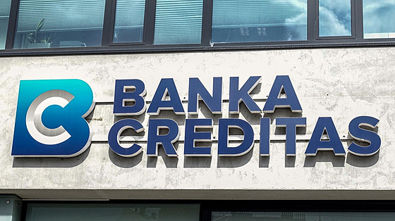 Max banka od října zmizí. Plně ji nahradí Creditas, která ji koupila ...