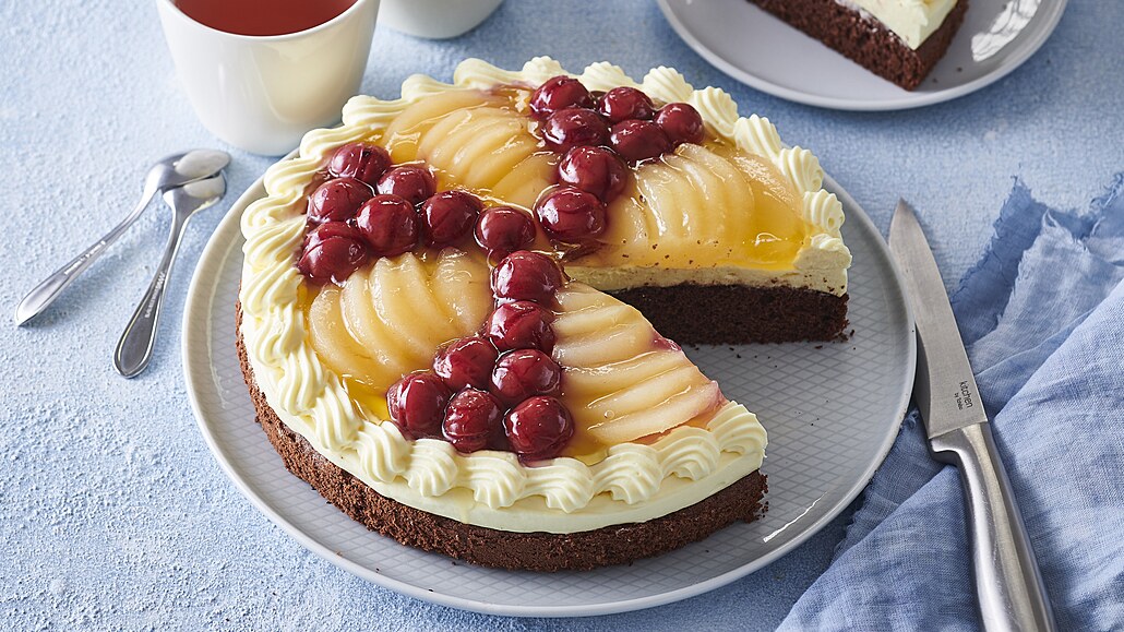 Dort s pudinkovým krémem a kompotovaným ovocem – Recepty iDNES.cz