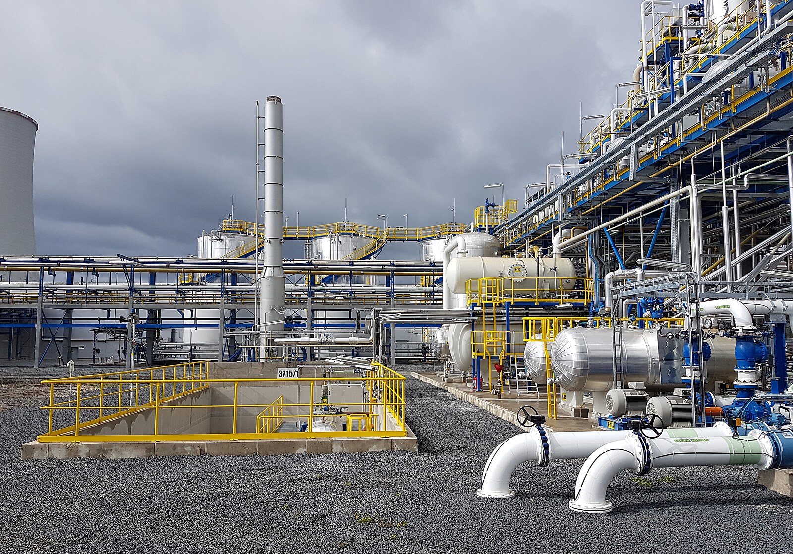 Unipetrol chce po státu 20 miliard korun, firmy se dotkne „válečná daň ...