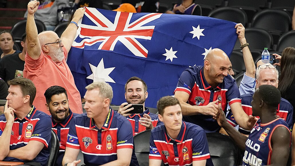 To byl ale Randall! Neznámí Australané vypnuli Slunce a hvězdy - iDNES.cz