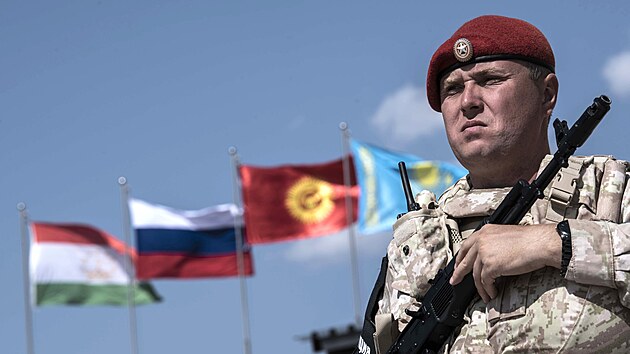 Podcast: KONTEXT: Nevypočitatelný soused. Slábnoucí Rusko ztrácí ...