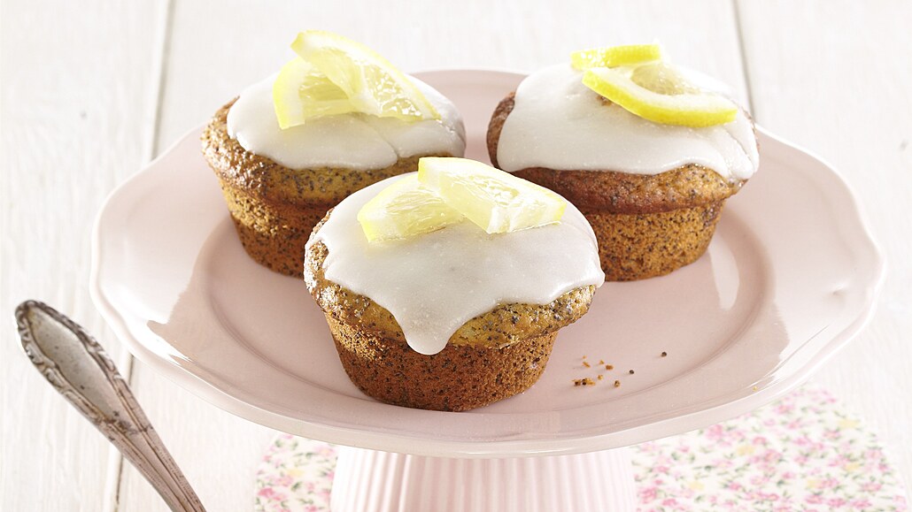 Makové muffiny s citronovou polevou – Recepty iDNES.cz