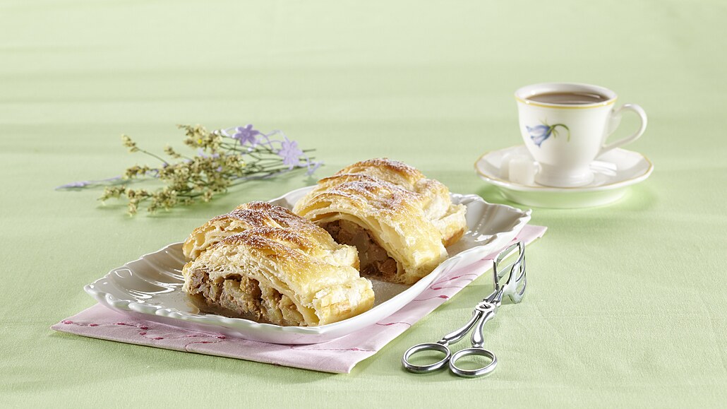 Jablkový závin – Recepty iDNES.cz