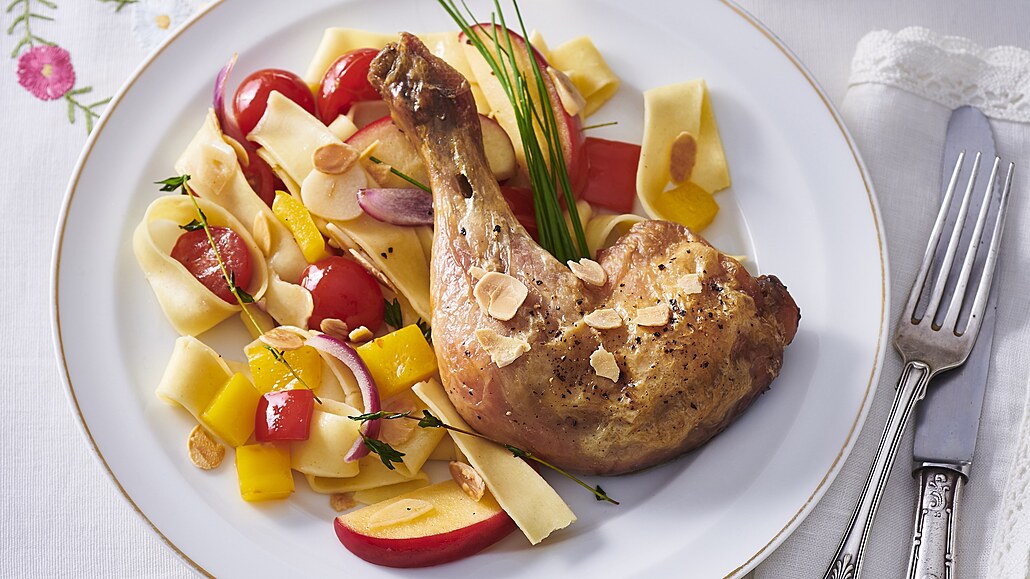 Kuře Vlasty Buriana s milánskými nudlemi – Recepty iDNES.cz