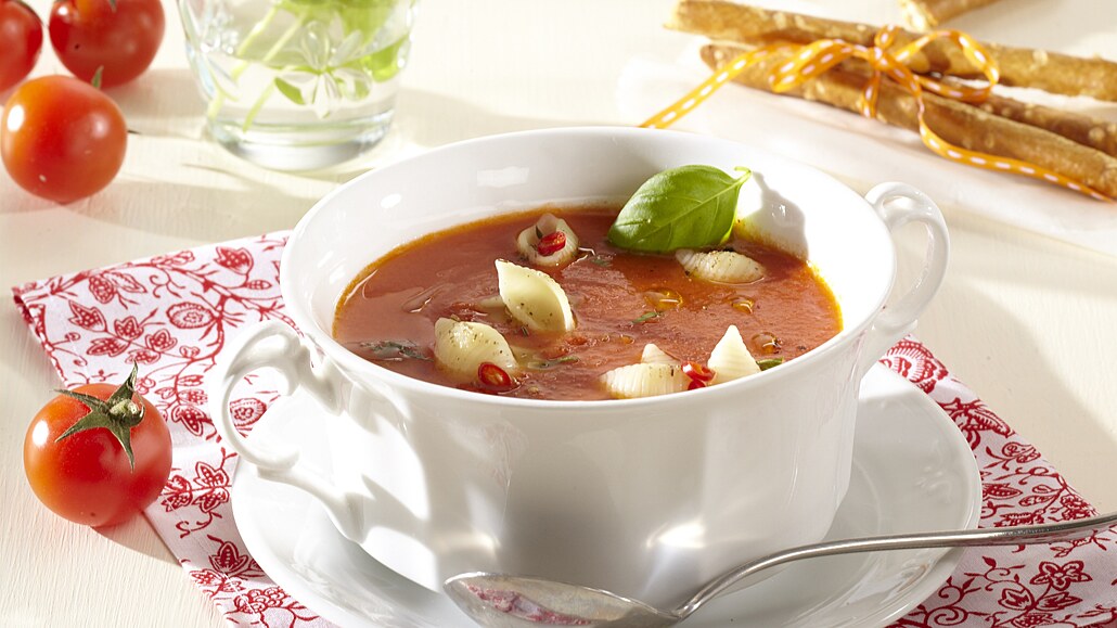 Pikantní rajská polévka – Recepty iDNES.cz