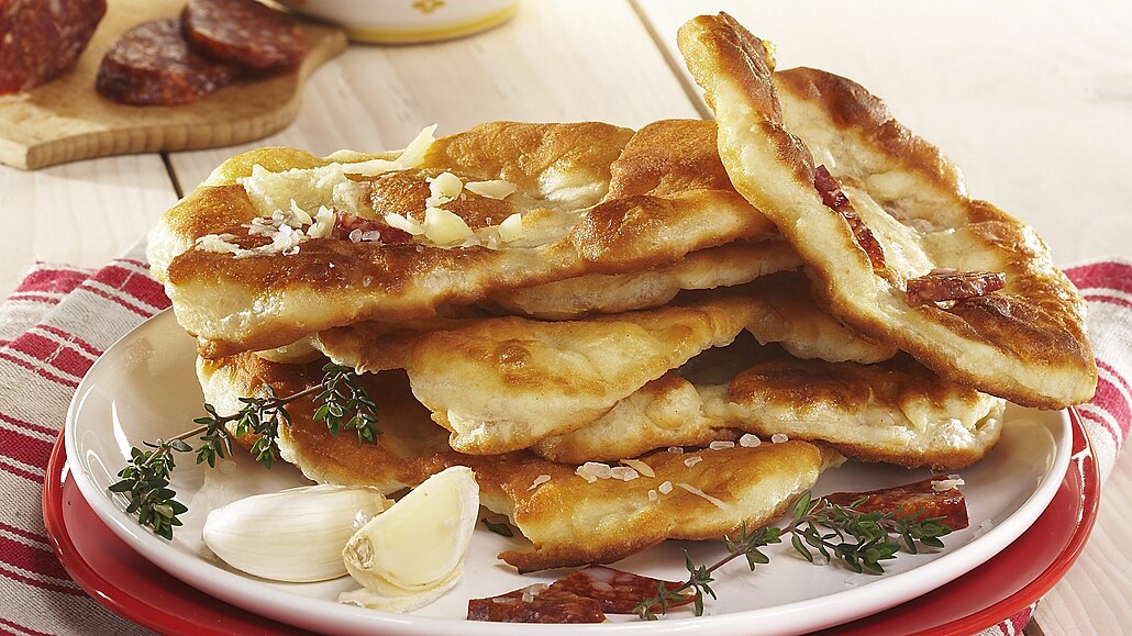 Slovenské langoše – Recepty iDNES.cz