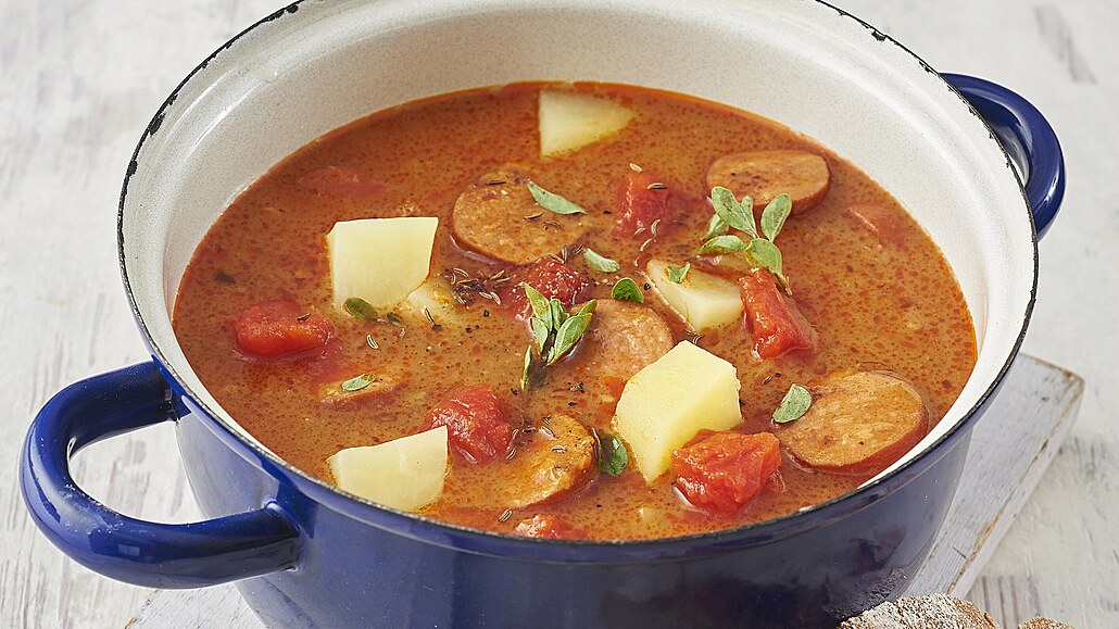 Buřtguláš – Recepty iDNES.cz