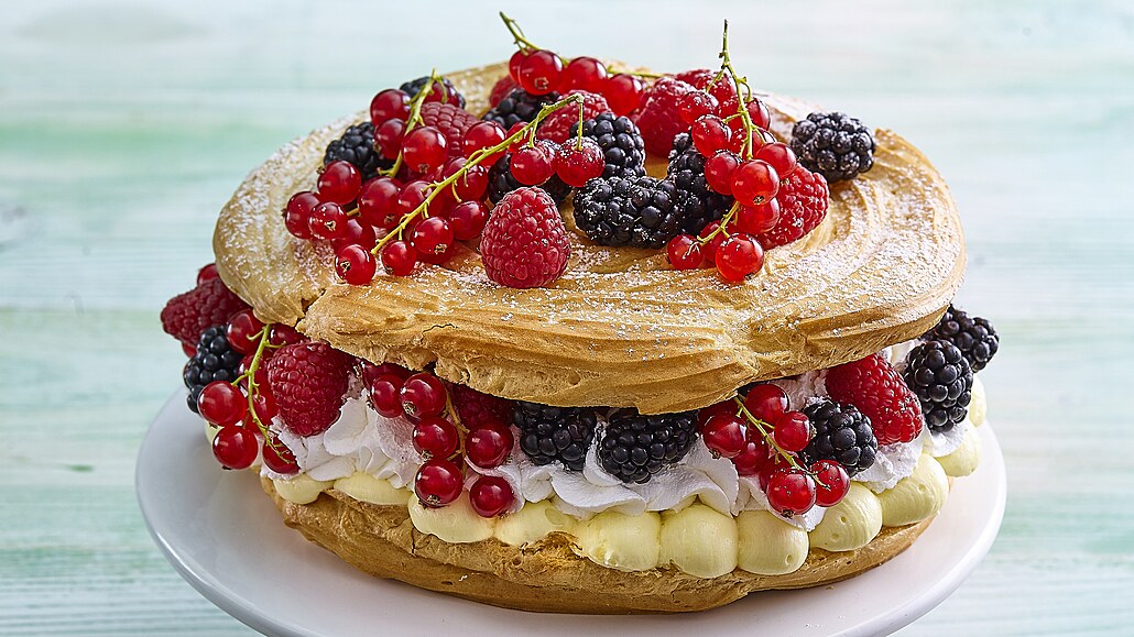 Nedělní větrník s ovocem – Recepty iDNES.cz