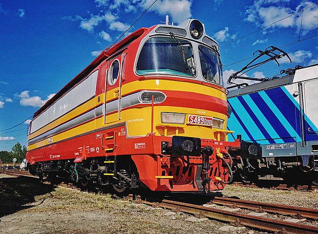 Fotogalerie: Elektrickou lokomotivu „Laminátku“ S489.0001 (230.001-0 ...