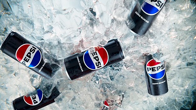 Pepsi po čtrnácti letech mění logo. Vrací se k podobě z šedesátých let ...