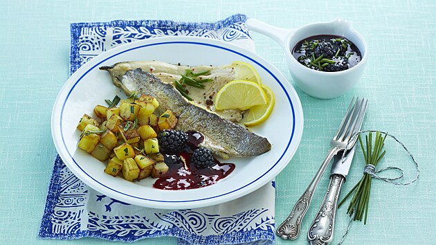 Ryba s ostružinovým přelivem – Recepty iDNES.cz