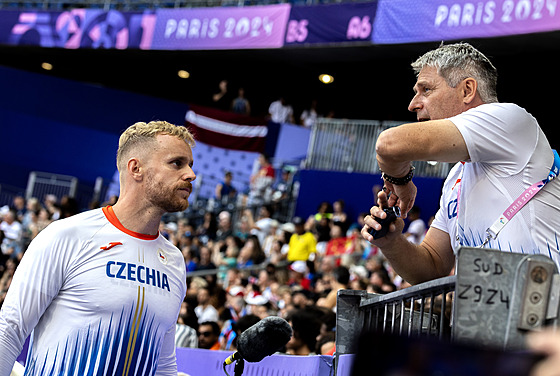 Třaskavá výměna. Vadlejch odešel od Železného, nelíbil se mu příchod ...