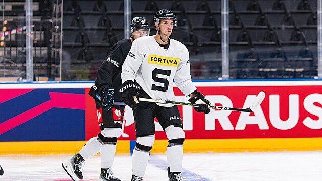 Mašín končí ve Spartě. Vrací se do Finska, využil klauzule ve smlouvě ...