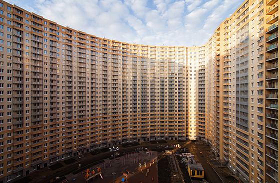 Život na sídlišti: Paneláky v Rusku možná lámou rekordy, ale na pohled ...