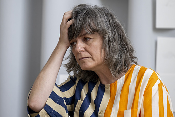 Kritizovaná rektorka AVU odstoupila, protestovali proti ní Knížák i ...