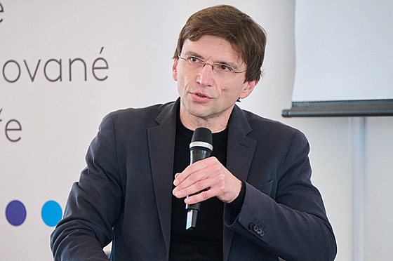 Nechybělo mnoho, aby Týrlová odešla do Brna, říká autor knihy o zlínské ...