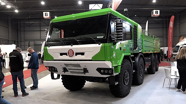 Tatra Force e-Drive Hybrid 8×8 má hybridní pohon. Jízda na elektřinu ...