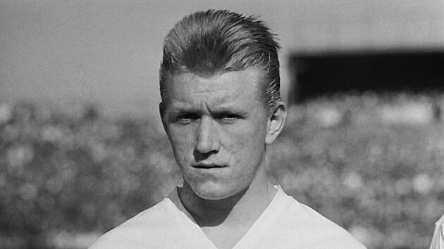 Zemřel Josef Jelínek, účastník stříbrného fotbalového mistrovství světa ...