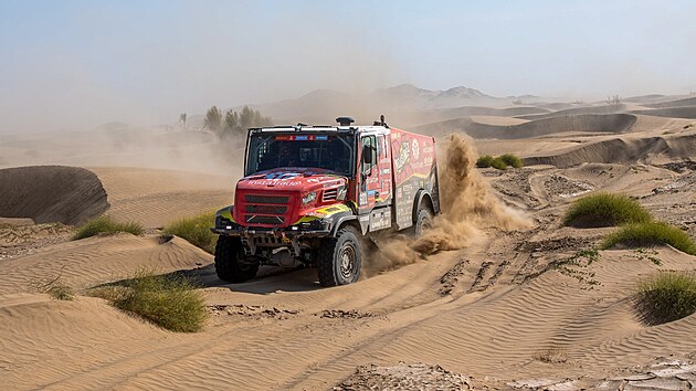 Výsledky Dakar 2025: 3. etapu ovládl Loprais, celkově dál vede Macík - iDNES.cz