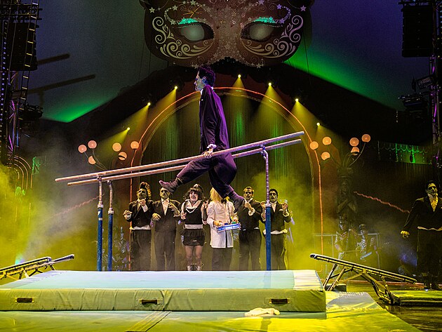 Nejlepší artisté světa na Cirkus Cirkus Festivalu. Získejte dvě ...