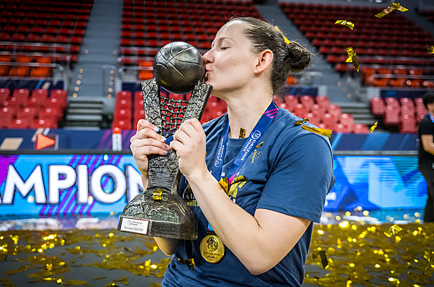 Vyoralová o titulu USK v Eurolize: Makaly jsme pro Hejkovou - iDNES.cz