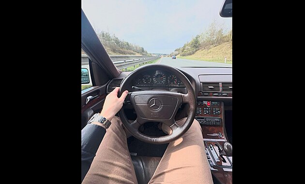 Fotogalerie: Filip Turek v hlavní roli nejrychlejší velikonoční aféry.