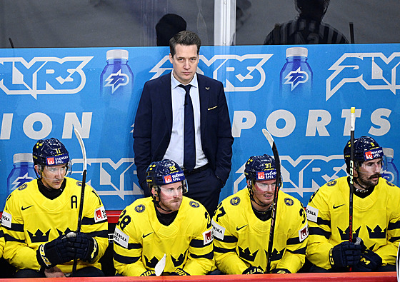 Bude Sam Hallam pokračovat u švédské hokejové reprezentace? - iDNES.cz