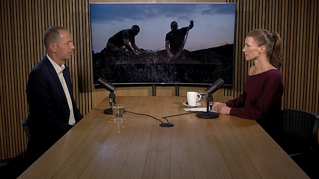 Podcast: Ukrajinci se učí s rušičkami dronů, tlak Rusů sílí, říká ...