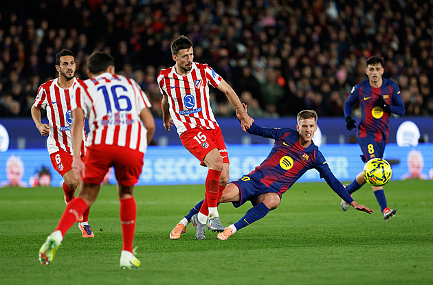 Olmo bude Barcelona chybět měsíc, po brance si vykloubil rameno - iDNES.cz