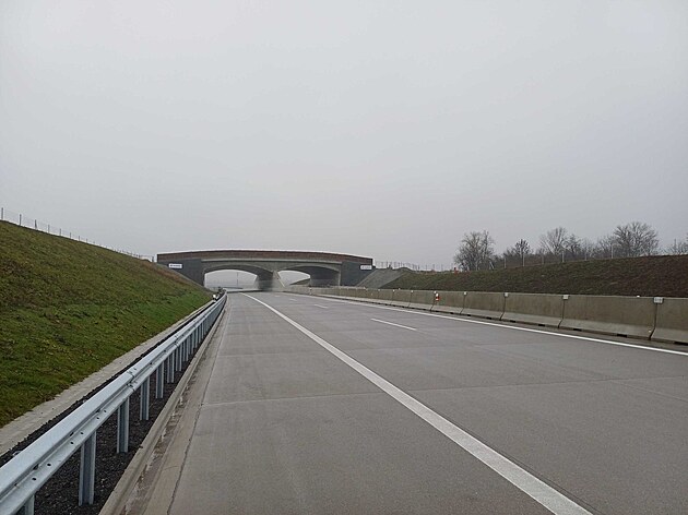 Dálnice D1 je po téměř 60 letech kompletně hotová. Otevřeli poslední úsek