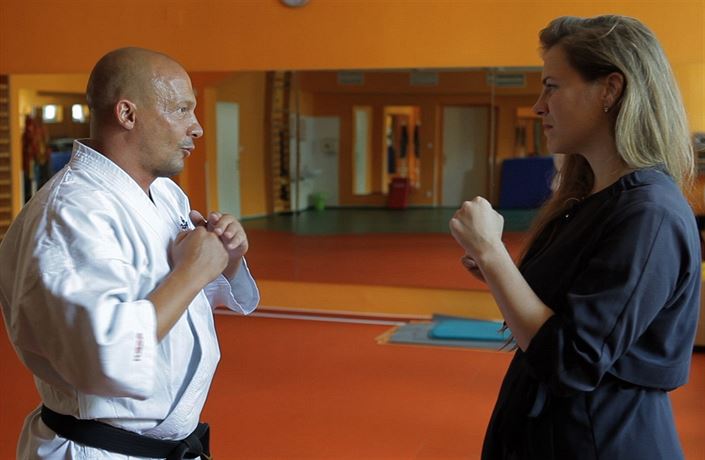 Petra a Helena mezi ostrými hochy. Co všechno unese autorský dokument ...