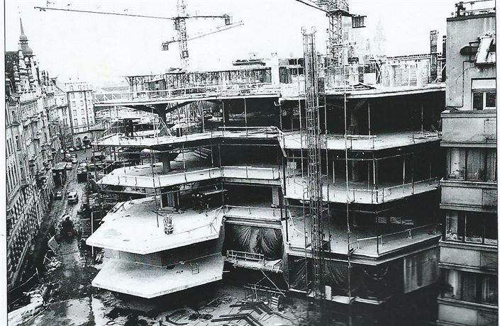 OBRAZEM: Jak šel čas s Kotvou. Obchodní dům mění majitele a čeká ho ...