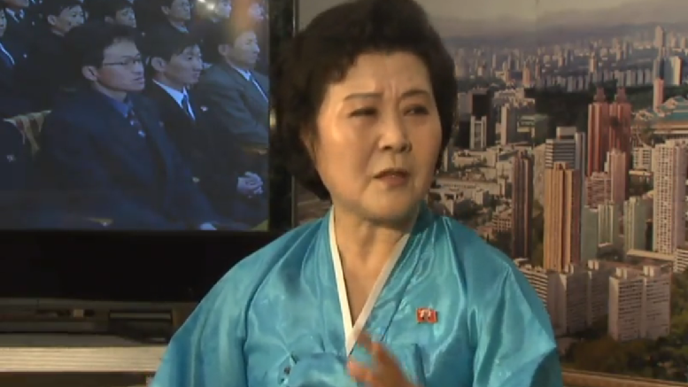 Pláč, velký úspěch i ‚černá opice‘. Kimova hlasatelka se vrací na ...