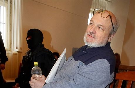 Ve vězení zemřel čtyřiašedesátiletý sériový vrah Roubal. Jeho smrt ...