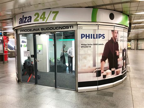 Alza.cz otevře třetí prodejnu bez prodavačů ve vestibulu přestupní ...