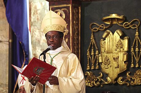 Nový apoštolský nuncius Okolo v Praze znamená brzký start změn v církvi ...